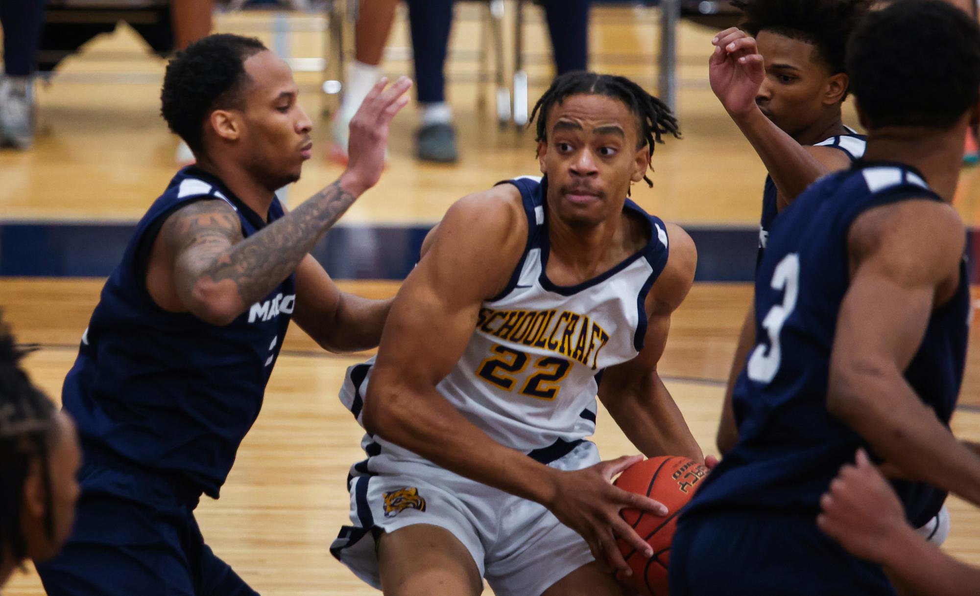 Schoolcraft stuns No. 5 Macomb in nail-biting 49-48 victory ...